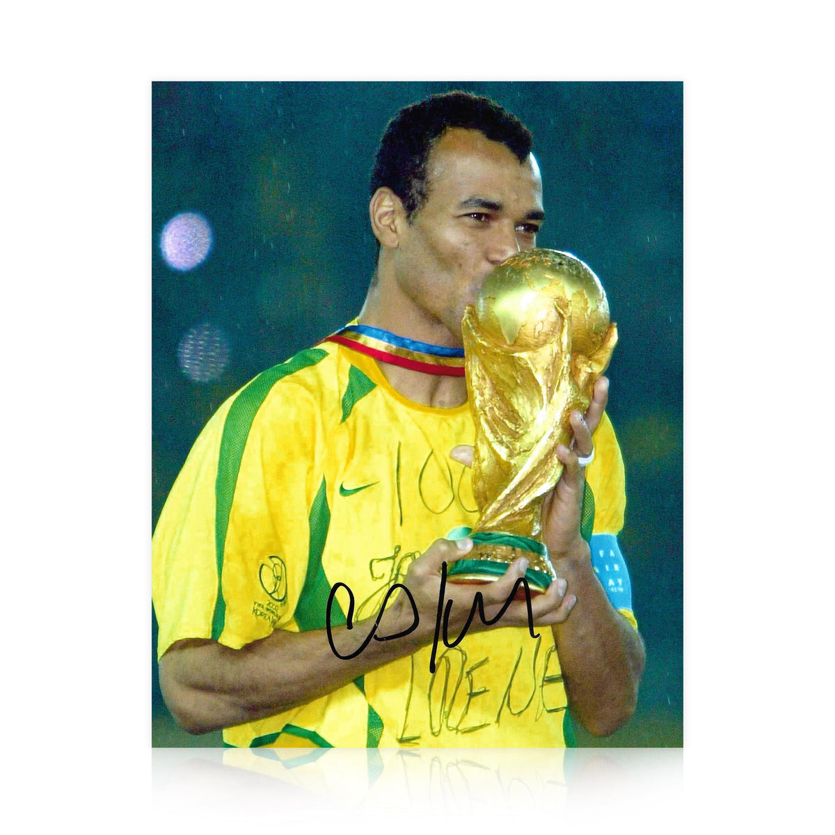 Cafu Signed 10x8 Photo – The Collectors Corner