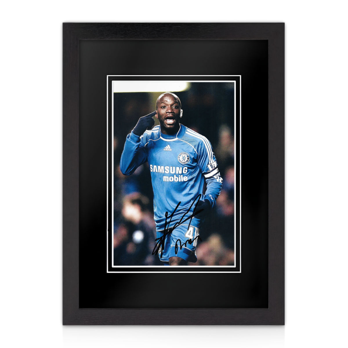 Claude Makélélé Signed 12x8 Photo – The Collectors Corner