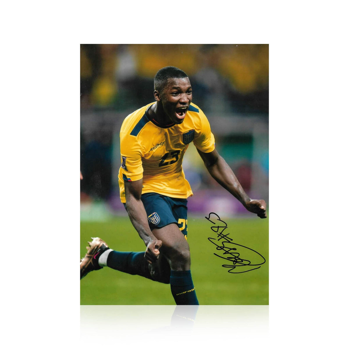 Moisés Caicedo Signed A4 – The Collectors Corner