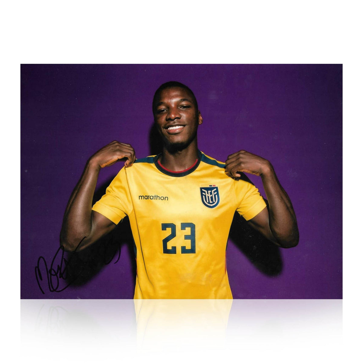 Moisés Caicedo Signed A4 – The Collectors Corner